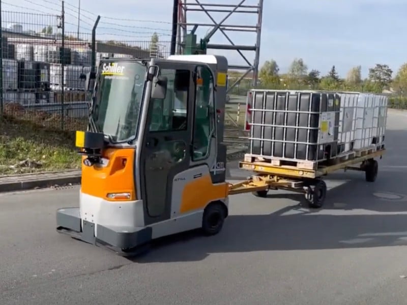 ATo-H - Autonomous Tugger Train Outdoor Heavy | 4am Robotics